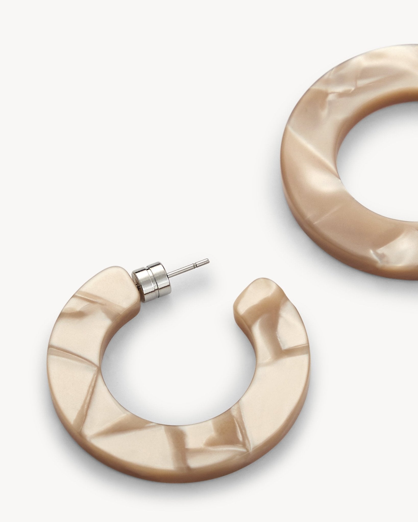 Machete Kate Hoops in Sand Shell – MACHETE