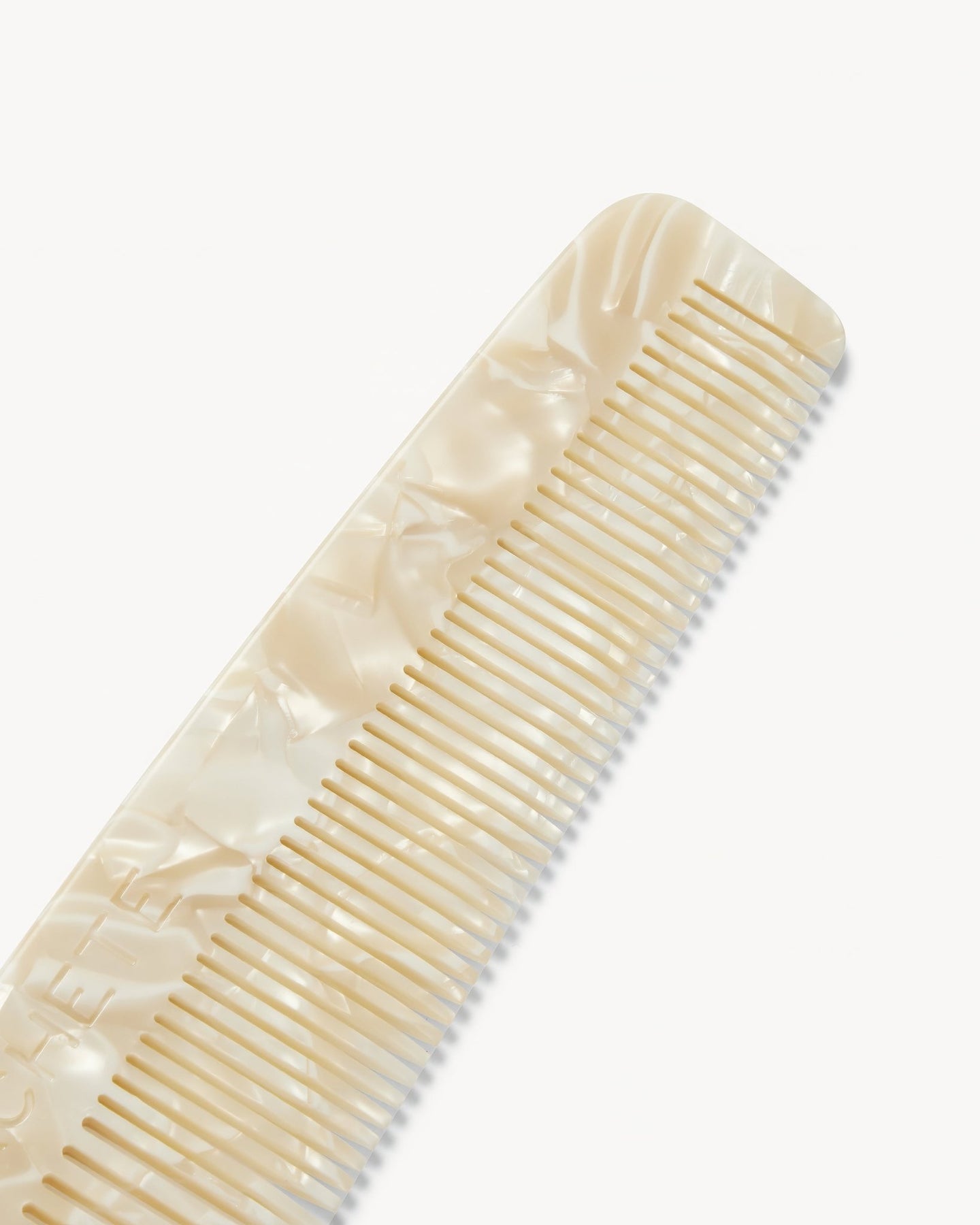 Machete No. 1 fine-tooth comb in ivory, white and cream acetate. – MACHETE